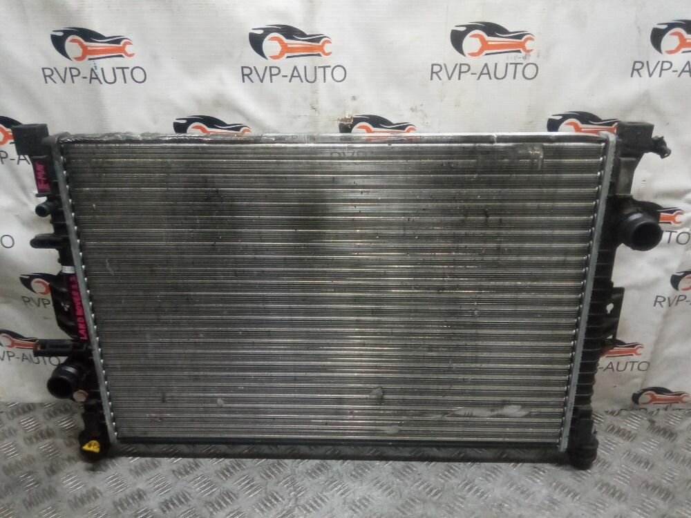 Радиатор основной Land Rover Freelander 2 2.2Diz LR006715