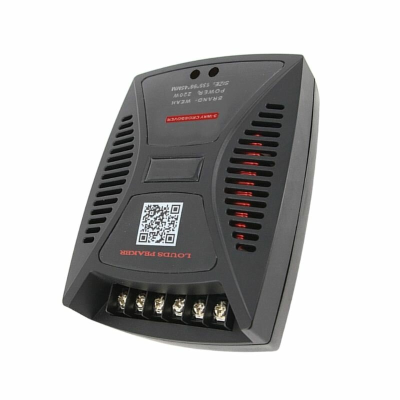 Автомобильный кроссовер с высоким, средним и низким трехполосным звуком