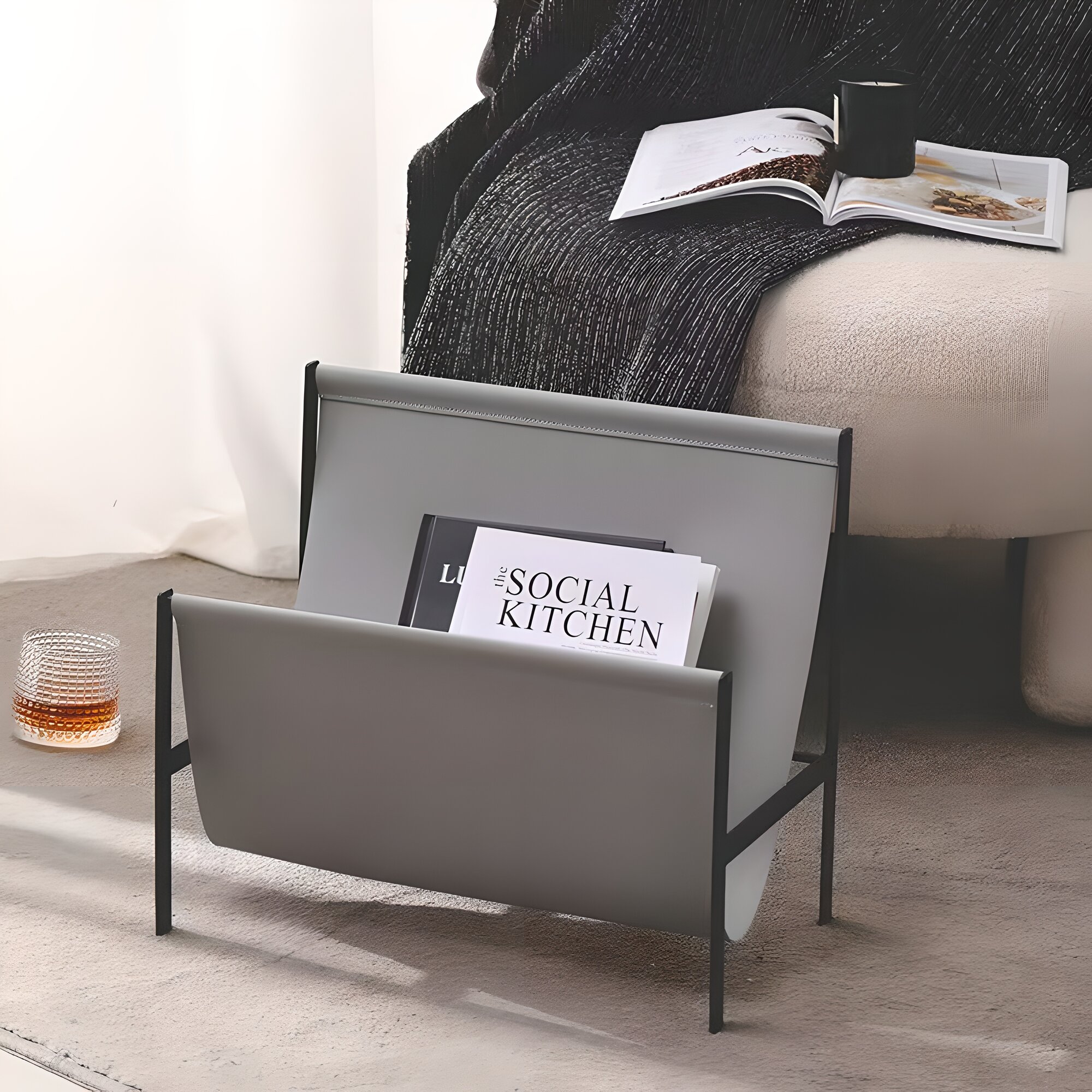 Газетница "Металлическая кожаная стойка", для журналов, серая, металлическая, искусственная кожа