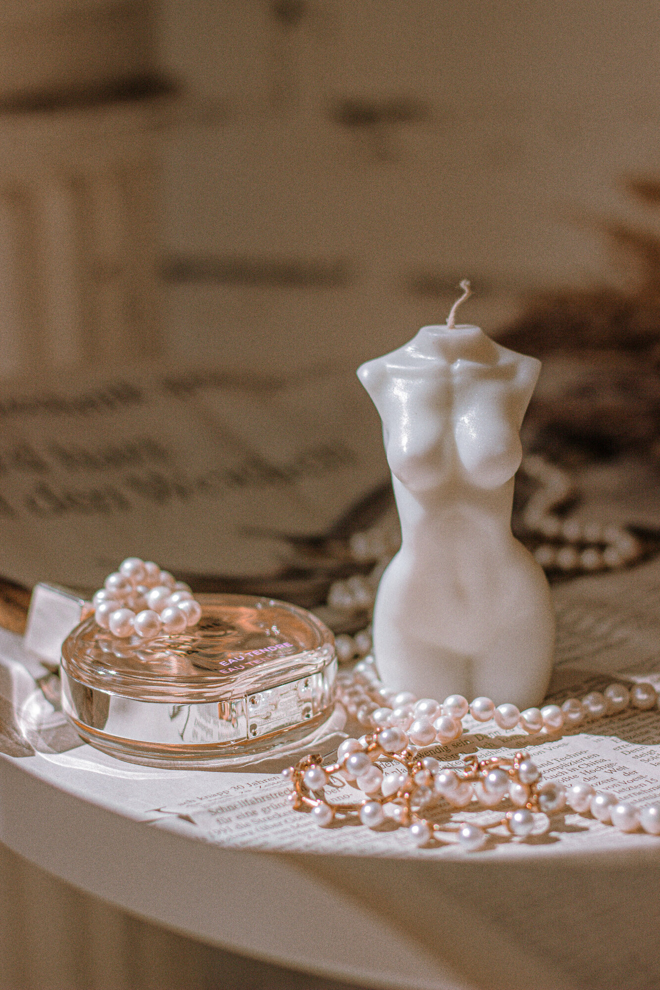 Свеча интерьерная Marbel Candles "Женское тело", ручная работа, 9 см.