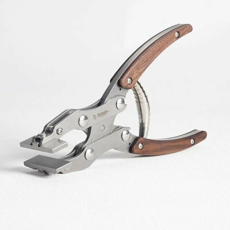 Параллельногубцы 2-го поколения/плоскогубцы для кожи. Плоскогубцы Nattools, губка 38 мм.