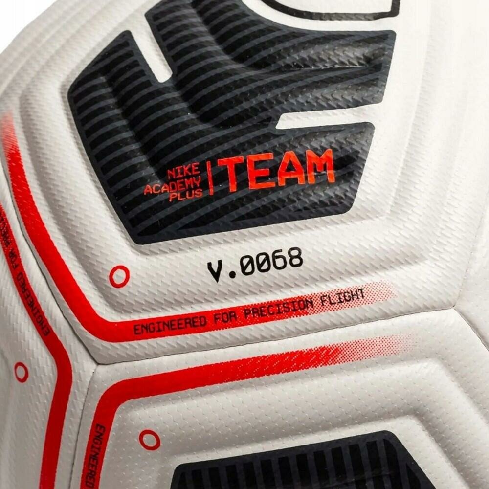 Футбольный мяч Decathlon Akademia Plus, размер 5, синтетический материал