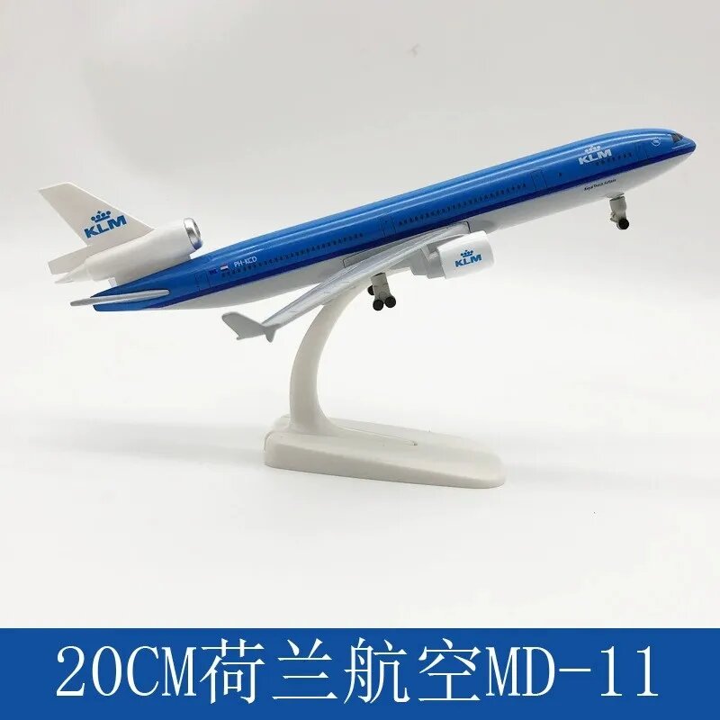 Металлический самолет MD11 KLM 1/400