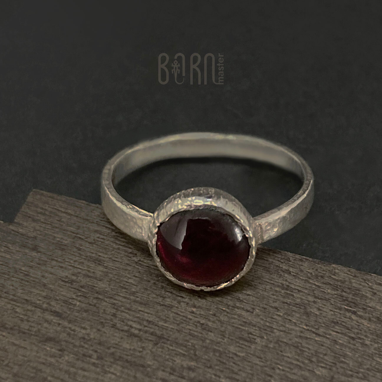 Перстень, серебро, 925 проба, гранат