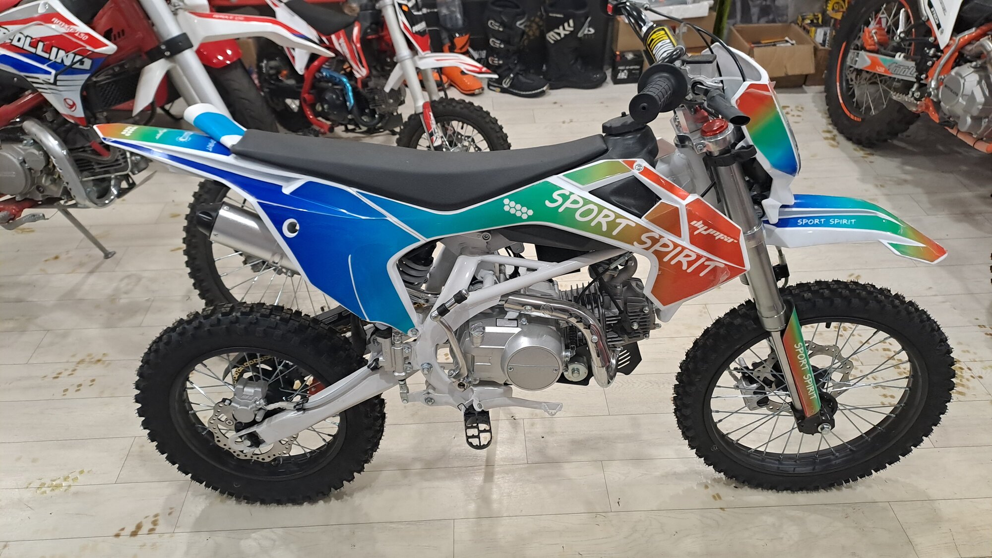 Питбайк "WILDMOTO Spirit, 125 cм3, КПП механика, гидравлическая система тормозов 11Л. С.