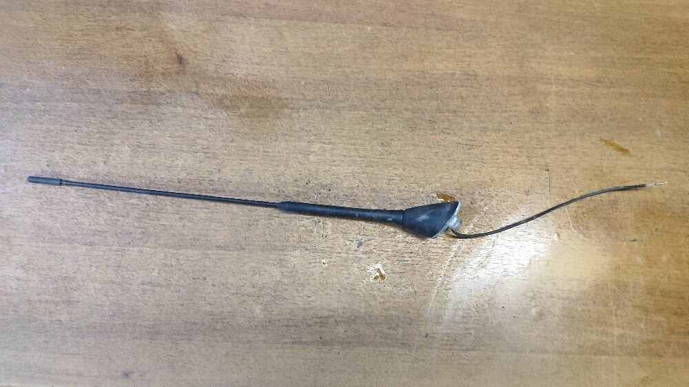 Антенна VW Passat B5 1J0035507