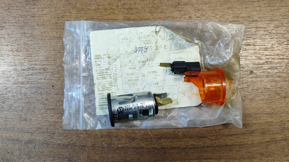 Гнездо прикуривателя Volkswagen Pointer Новый ORIG