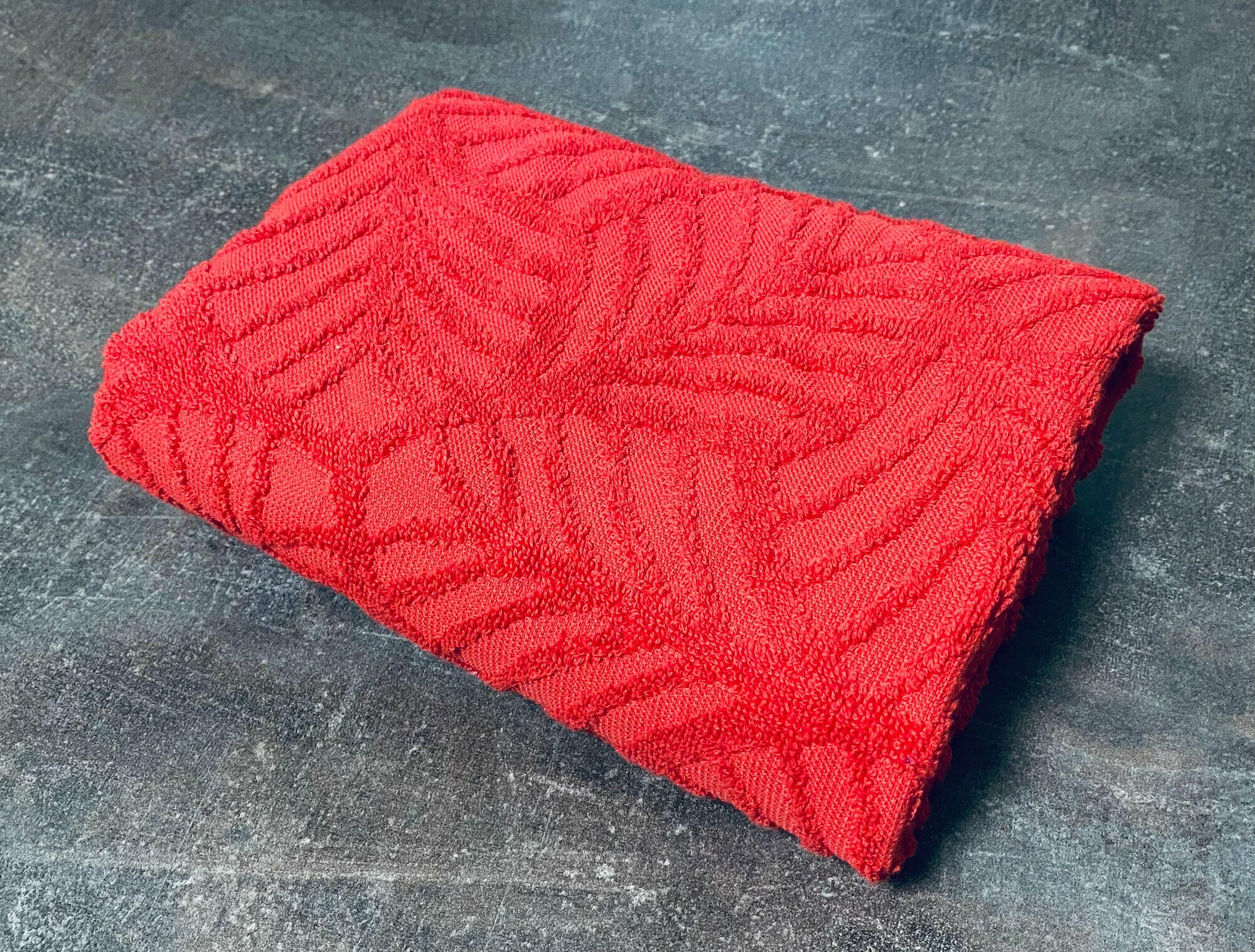 Полотенце Махровое в подарок женщине, маме, бабушке, сестре на 8 марта, на День рождения "Милори" Красное 45х90 см