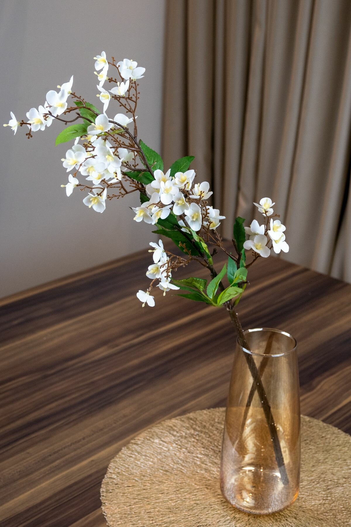 Искусственные цветы для декора фотозон веранд арок и интерьера Сакура весенняя цветущая ветка 60 см