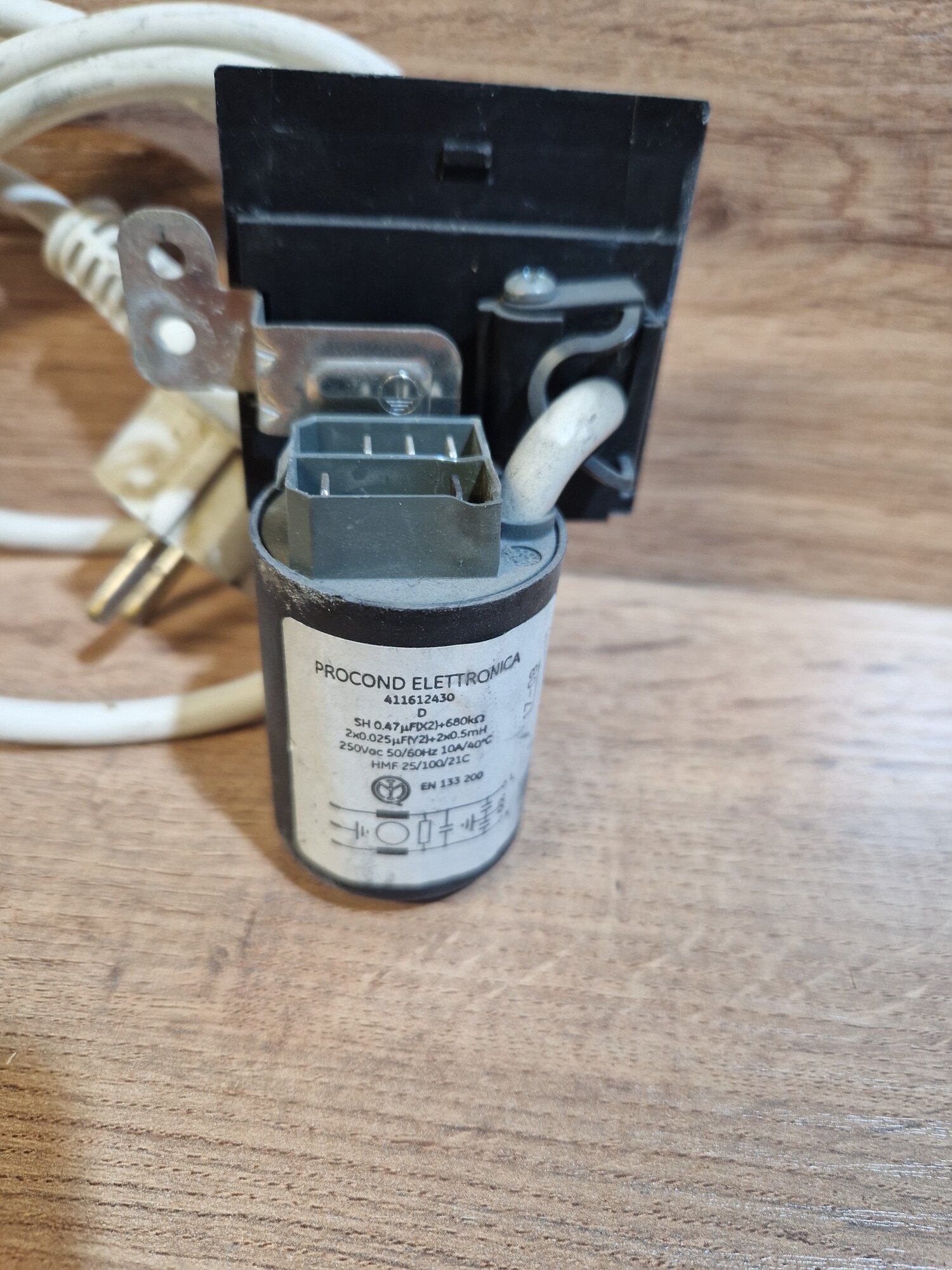 Сетевой фильтр для стиральной машины Indesit WISL102, б/у