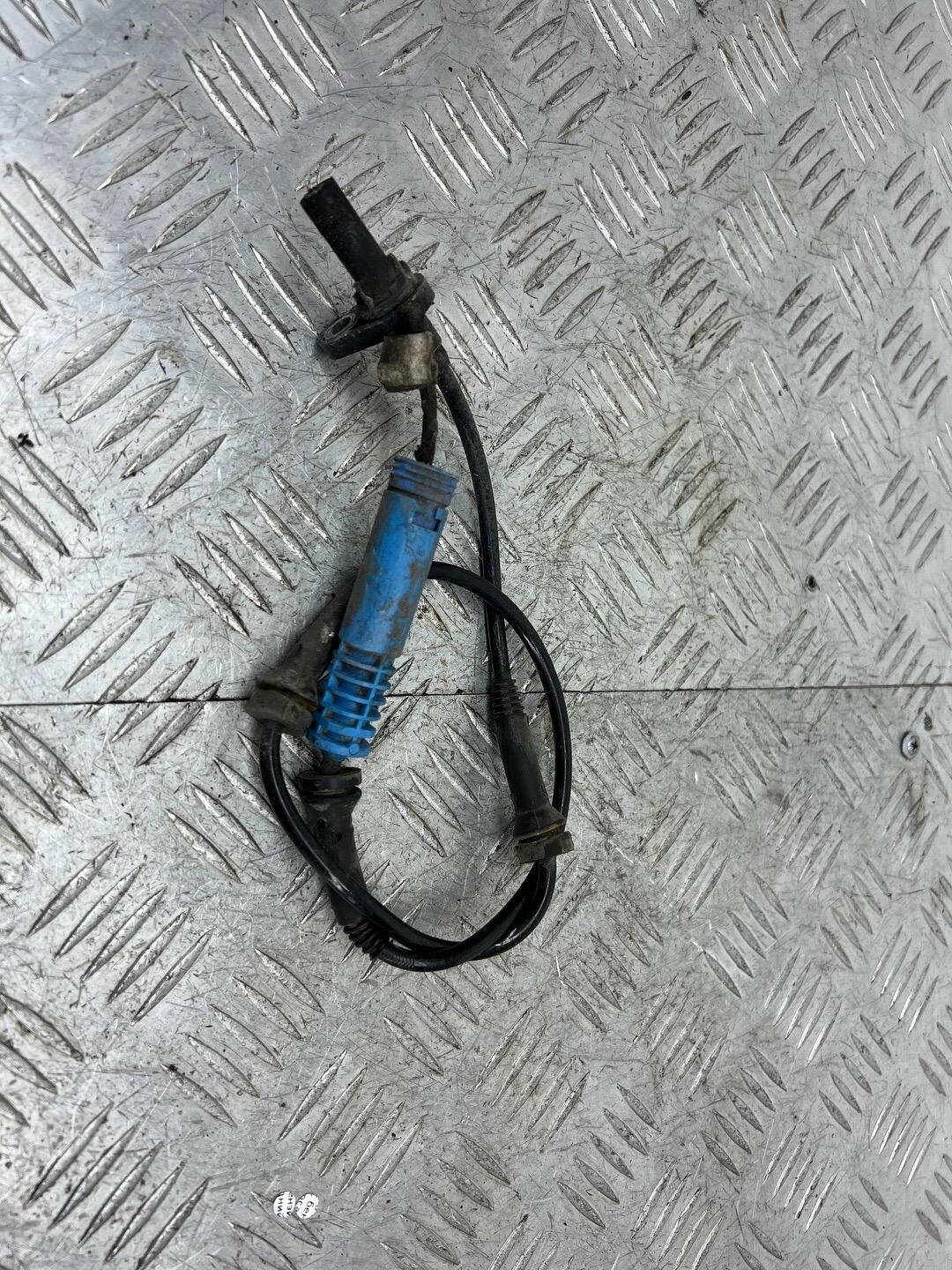 Датчик ABS передний правый BMW 5 E60/E61 рест. E60 (2007 - 2010) 275004