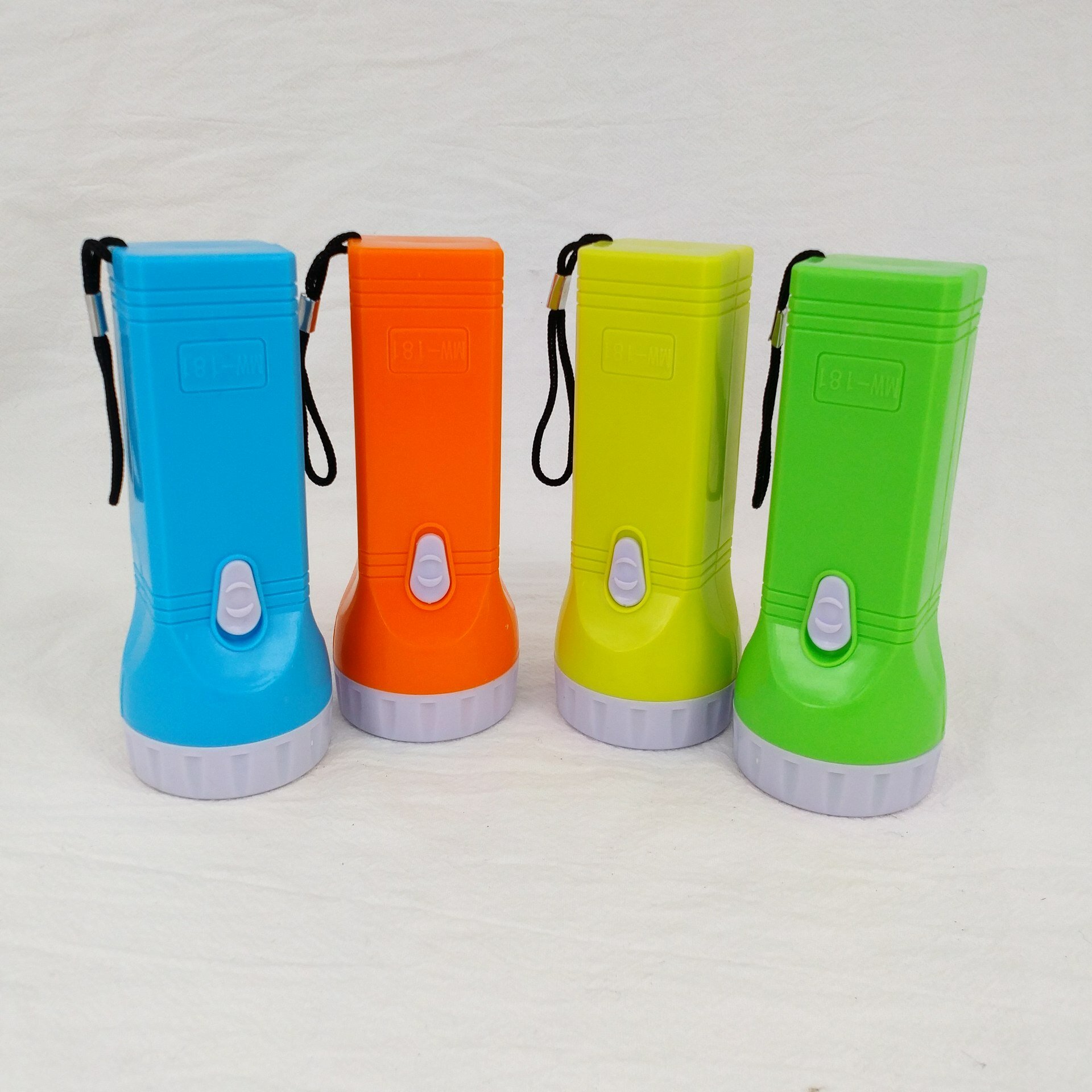 Мини-пластиковый сухой аккумулятор фонарик № 5 аккумулятор детский фонарик экспорт Африка четырехцветный логотип для