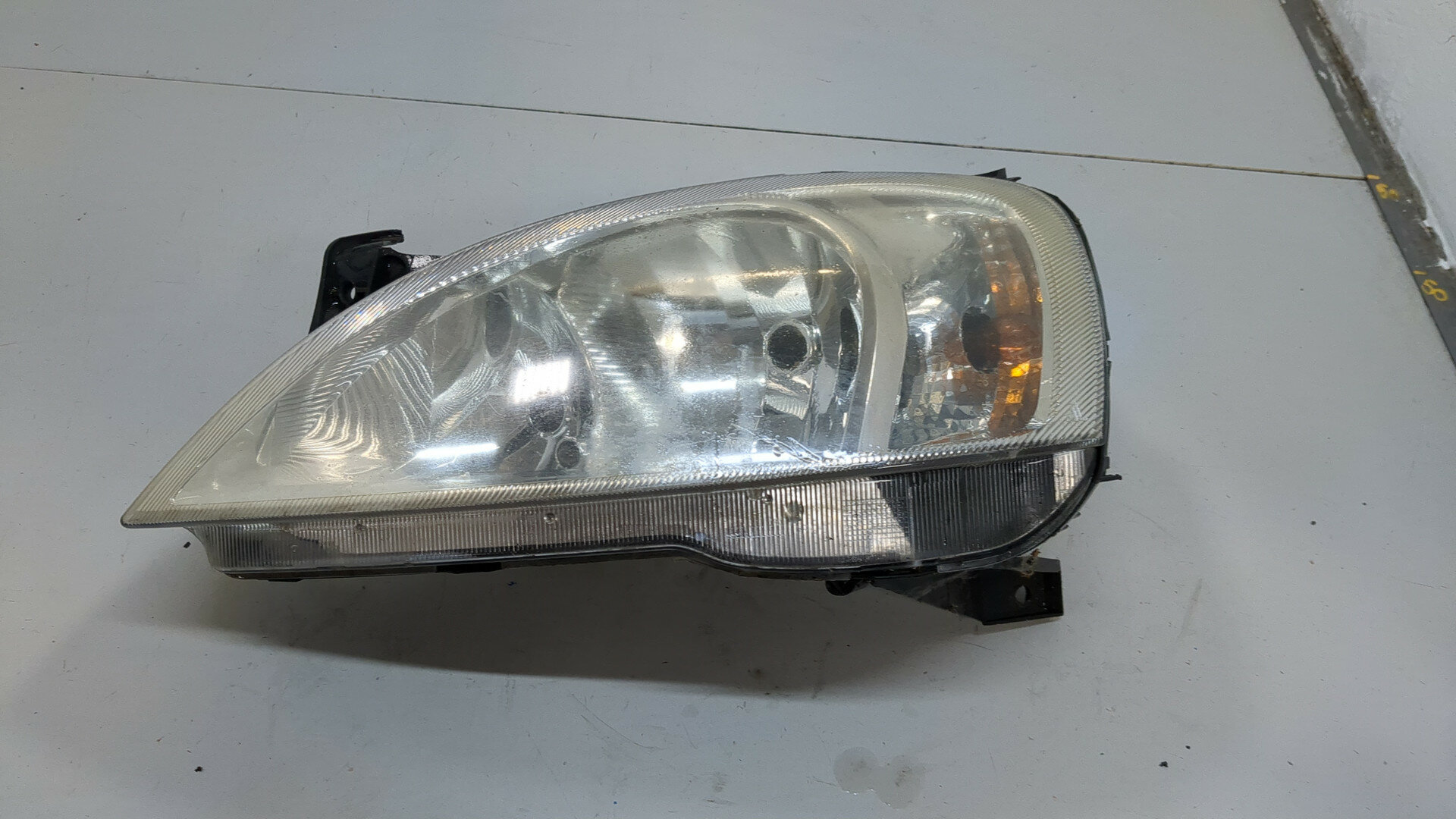 Фара (передняя) левая Opel Corsa C Б/У