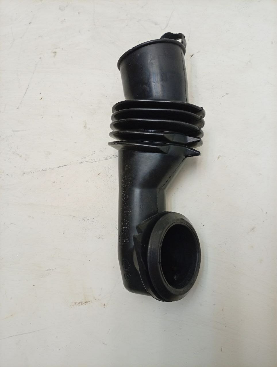 WMSD7105B кт17 Заливной патрубок для стиральных машин Ariston Indesit 144030019001 б/у