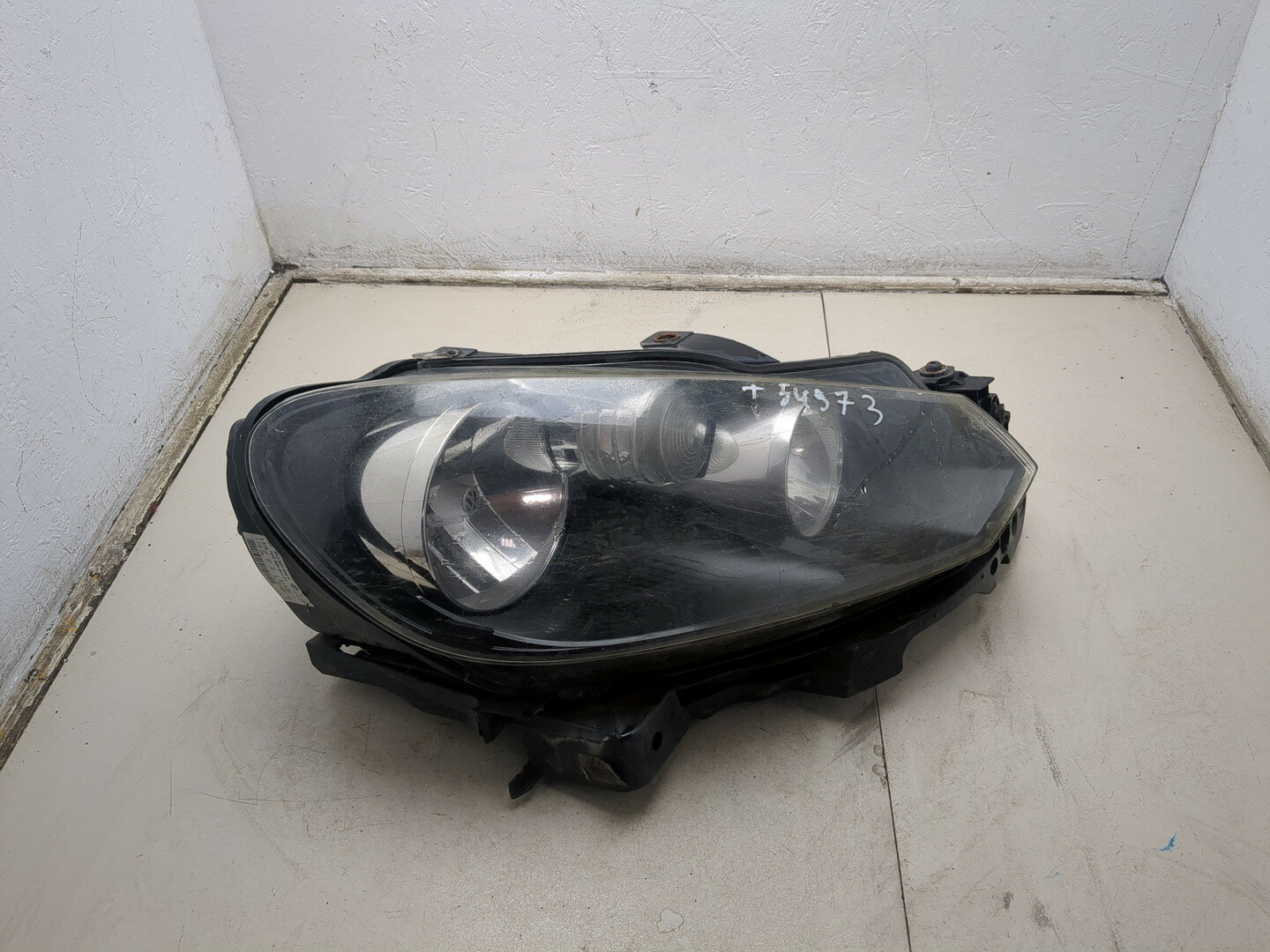 Фара (передняя) правая Volkswagen Golf 6 Б/У