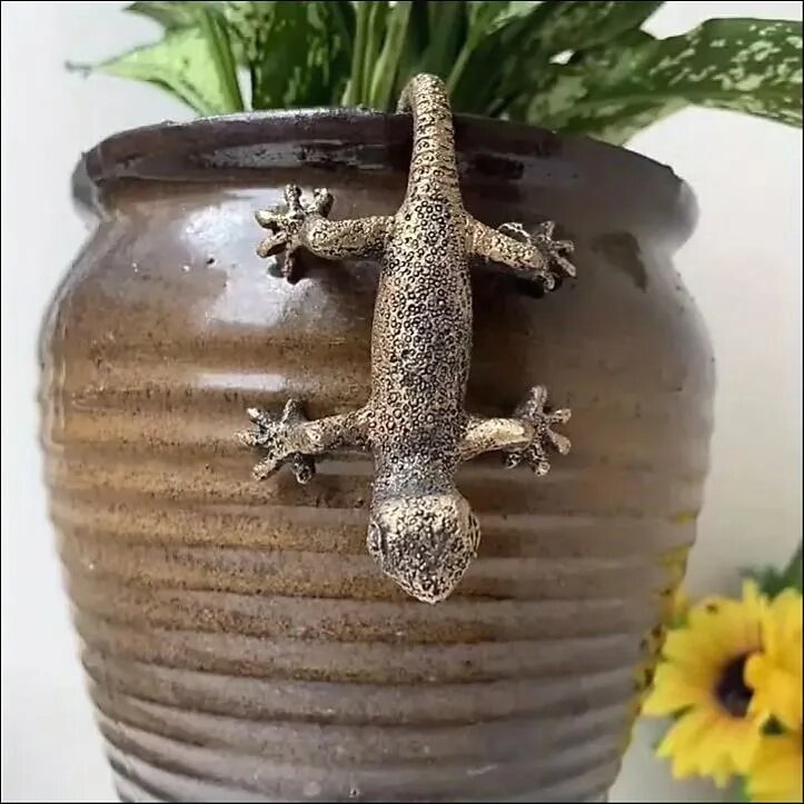Фигурка садовая "Геккон", смола под бронзу, 11x6.8x3.2 см — фото 1