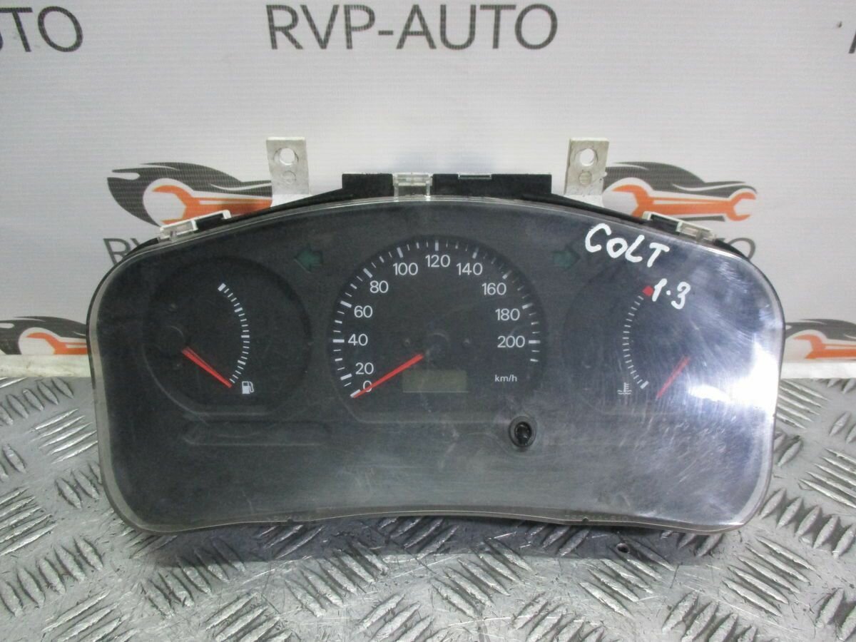 Панель приборов Mitsubishi Colt CJ 1996-2004 1.3