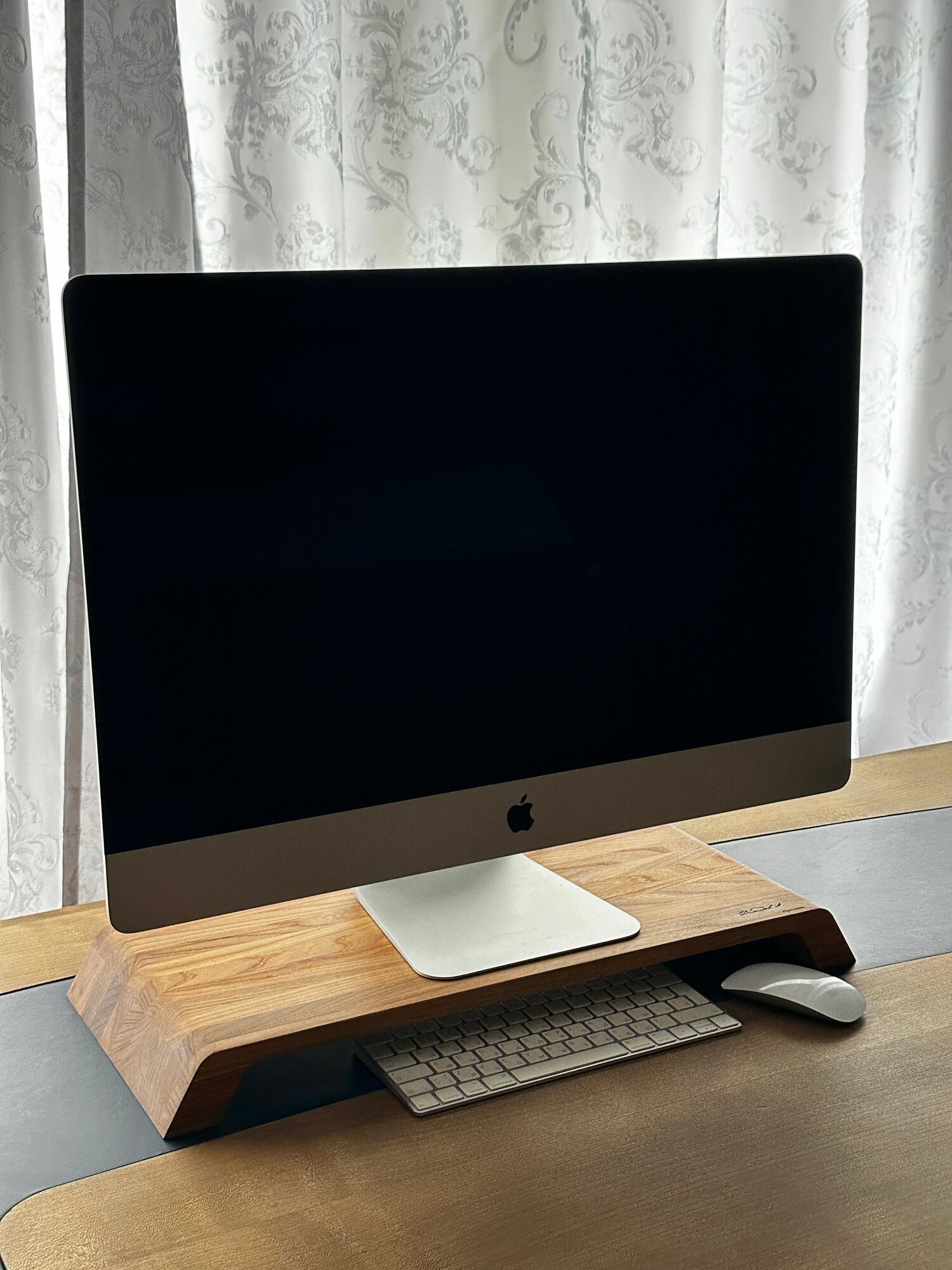 Подставка под iMac монитор планшет, карагач, 58*25*5,5 (см)