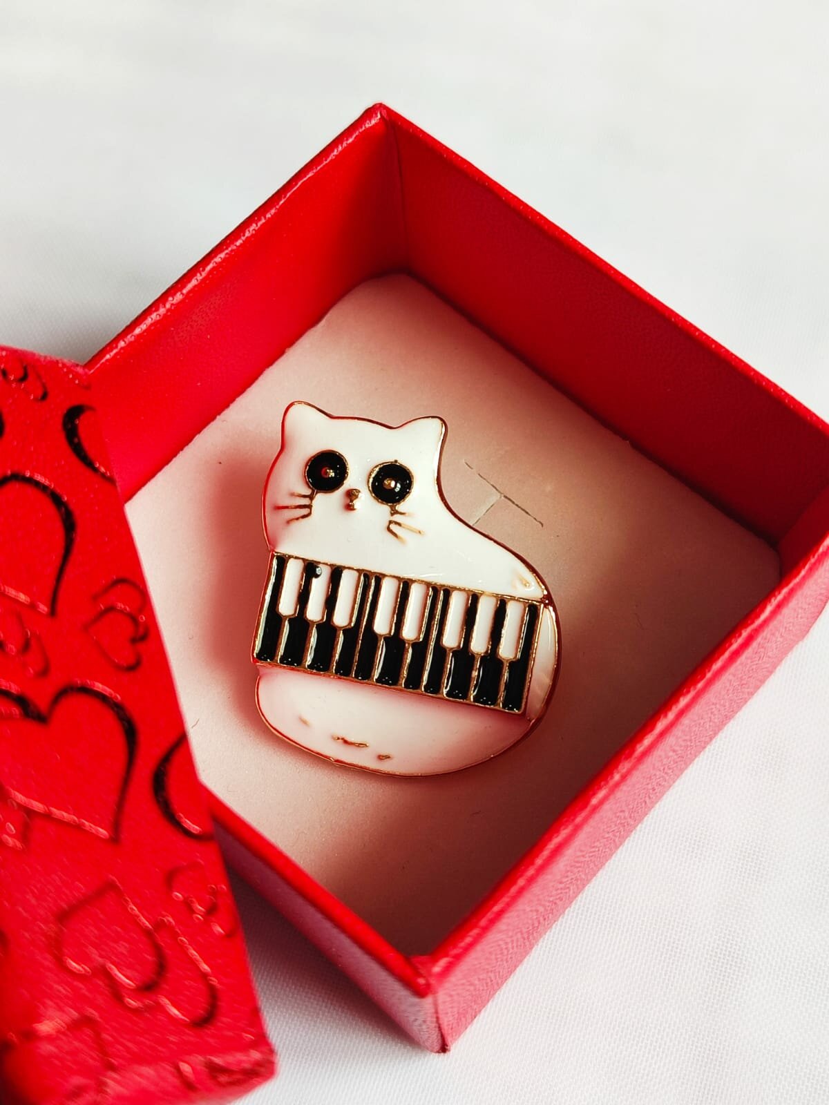 Брошь, эмаль