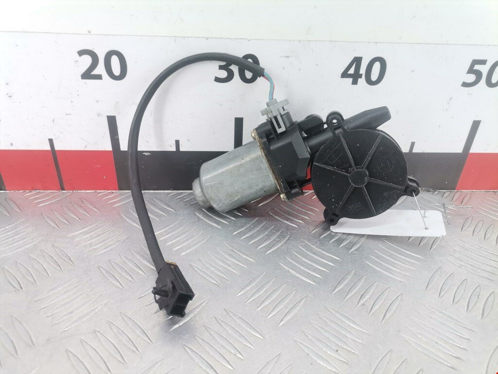 Моторчик стеклоподъемника Nissan Primera P11 827019F500 арт. 1785948
