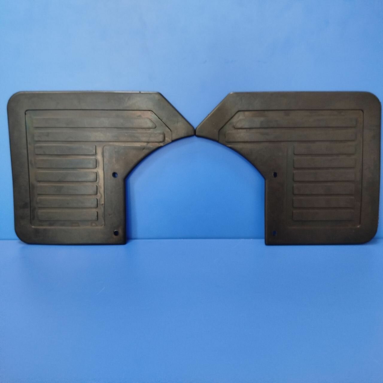 Брызговики задние "БРТ" для а/м Нива Urban (21218-8404310/11)