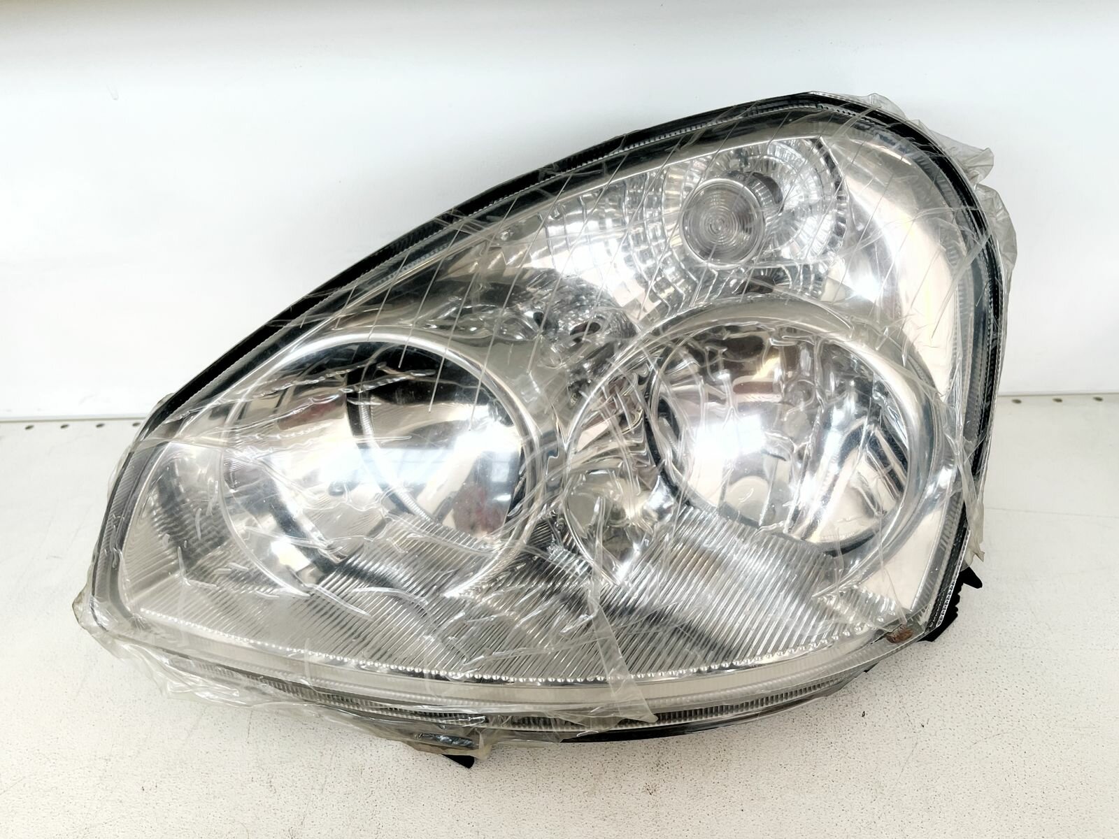 Фара формула света 1051.3711, левая, для LADA Priora, с лампой Н7