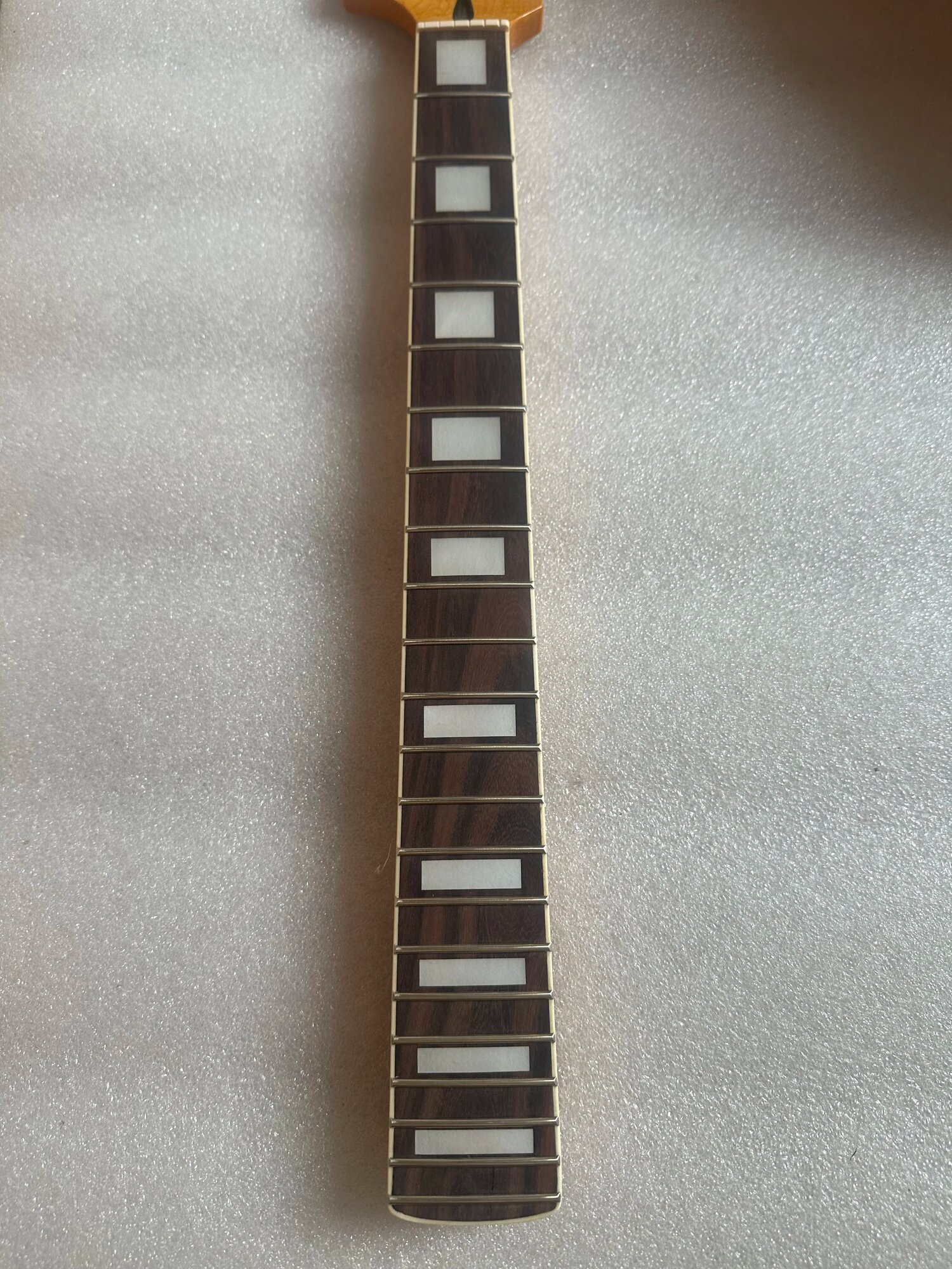 Левый гриф для гитары из палисандра 22 лада