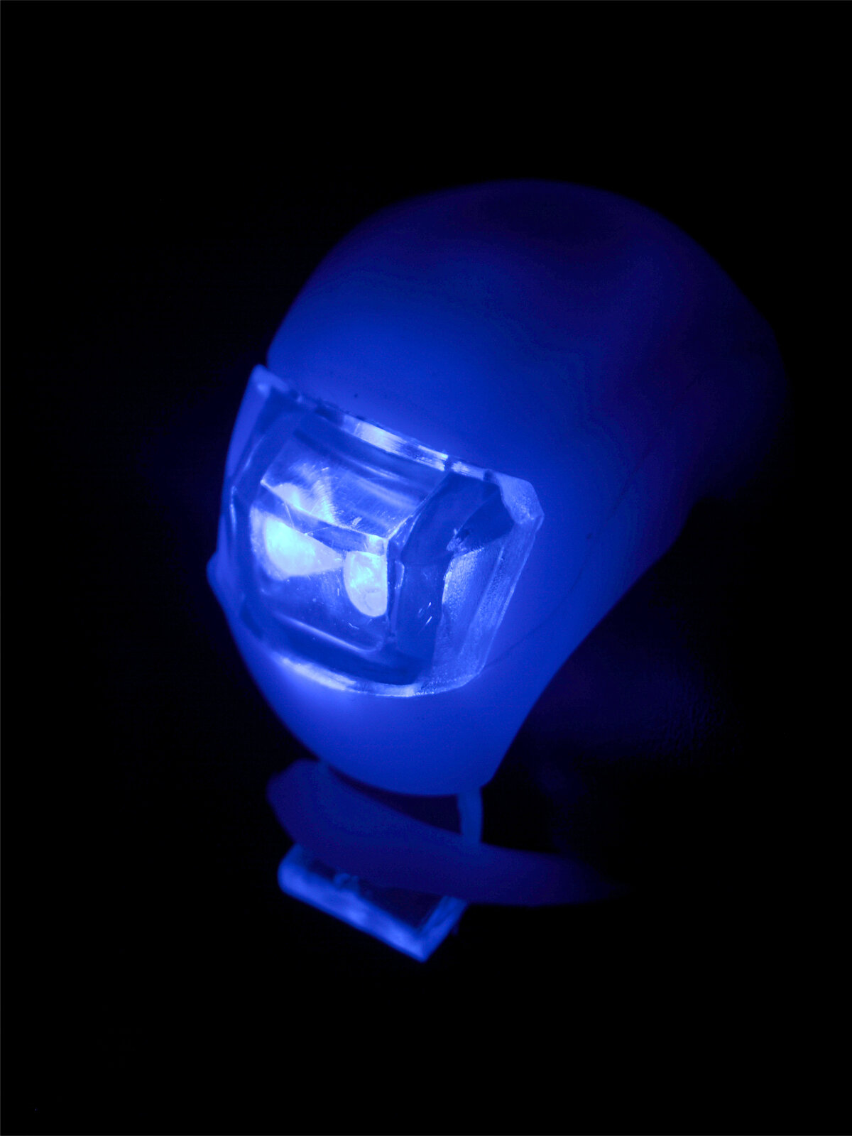 Фонарь в силиконовом корпусе для велосипедов самокатов колясок