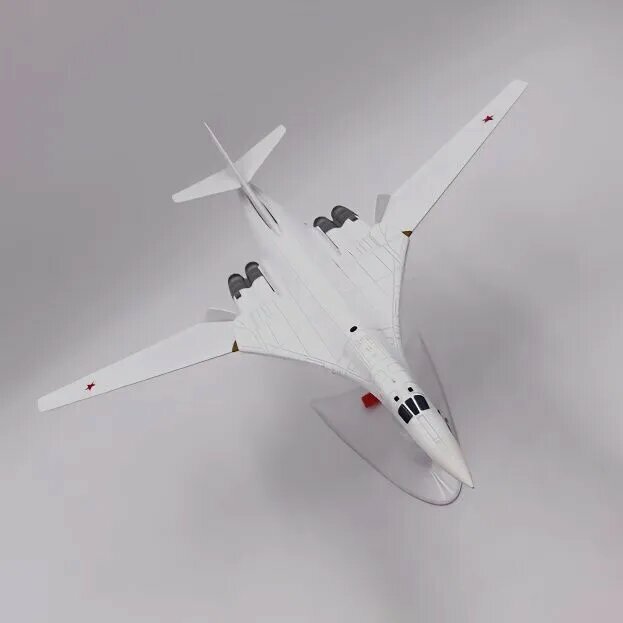 Белый лебедь "Бомбардировщик" Модель из сплава TU-160 1:200