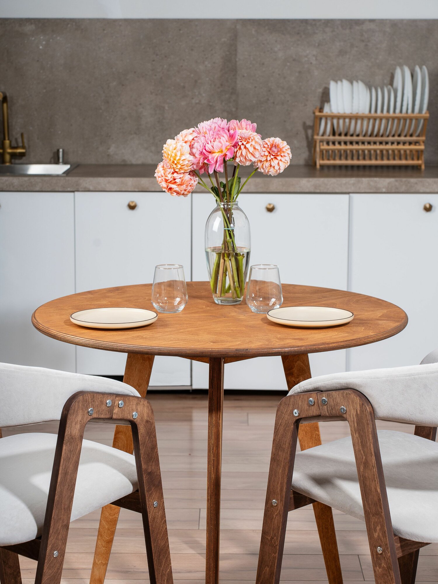 Стол для кухни, обеденный, нераскладной 90 см, деревянный