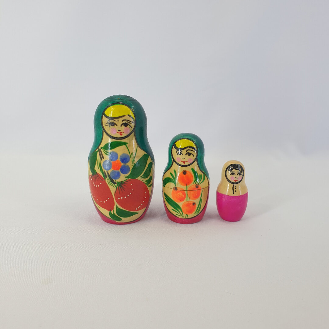 Набор из 3 матрешек, дерево роспись, высота 10 см, винтаж СССР