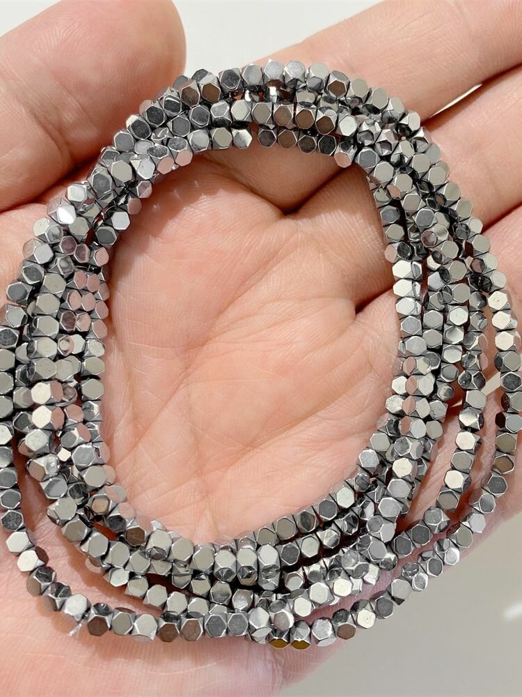 Гематит, бусины из натуральных камней, куб, нить 40см(около 125 шт)