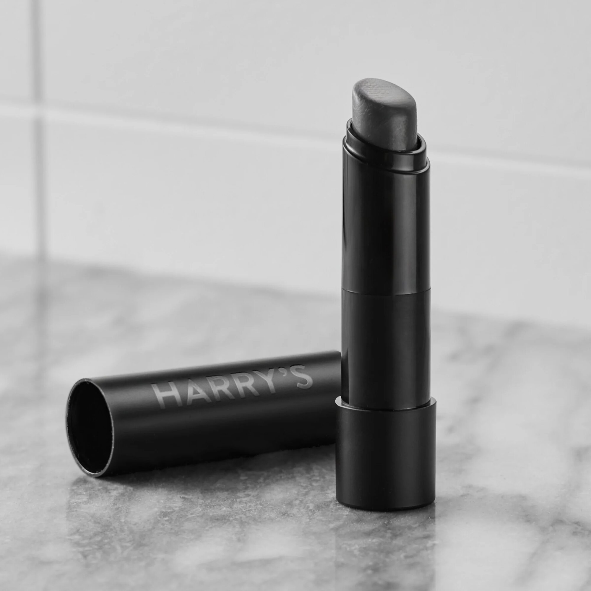 Бальзам для губ Harry's Black Lip Balm, мужской, глянцевый, твердый, черный, 4,3 г