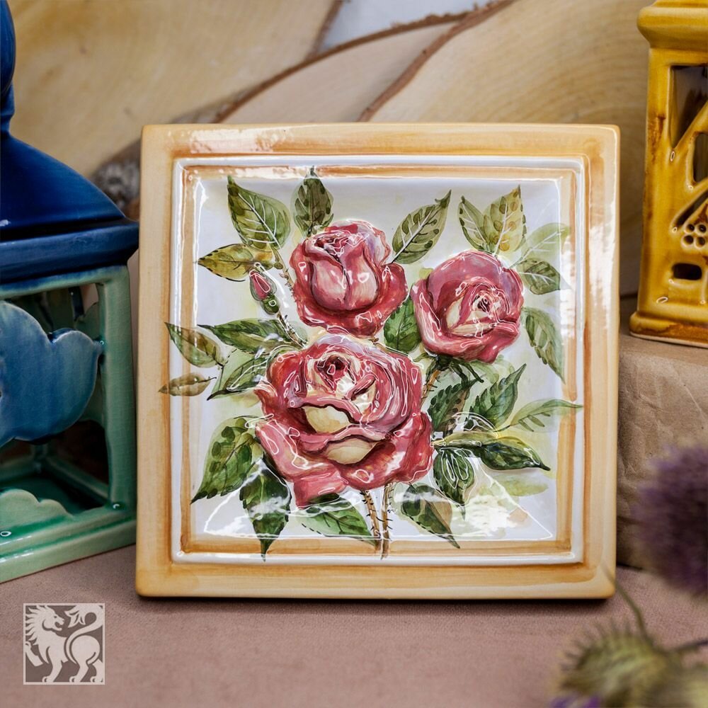 Декоративная плитка Розы, керамическая