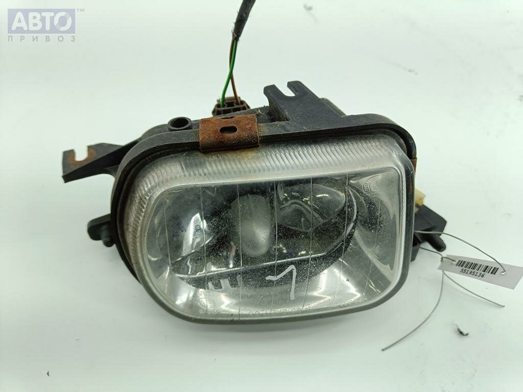 Фара противотуманная левая Mercedes C-Class W203 (2000-2006)