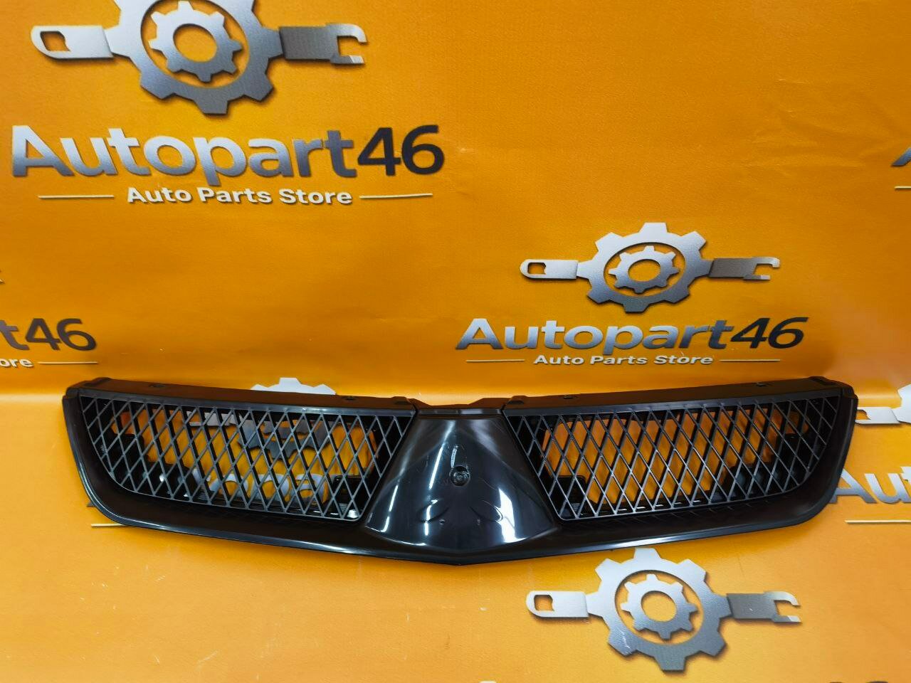 Решетка радиатора Митцубиши Лансер 9 MITSUBISHI LANCER IX в сборе со вставками