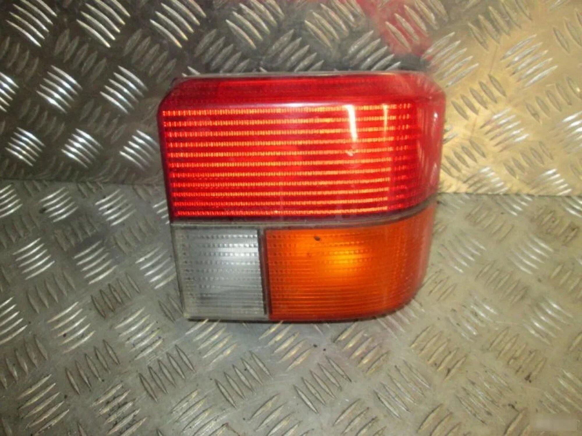 Фонарь задний правый VAG 701945096, для Volkswagen Transporter T4, оригинальный