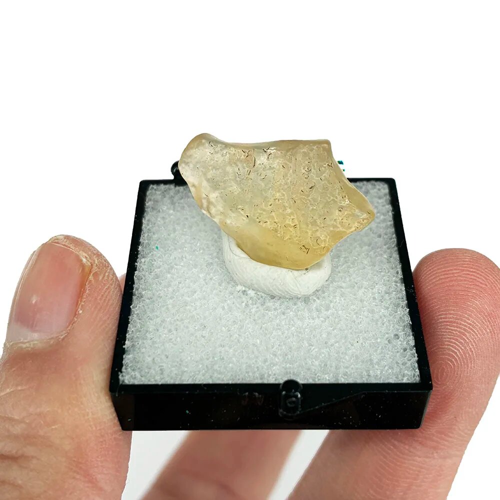 Натуральный метеорит из стекла, Ливия C