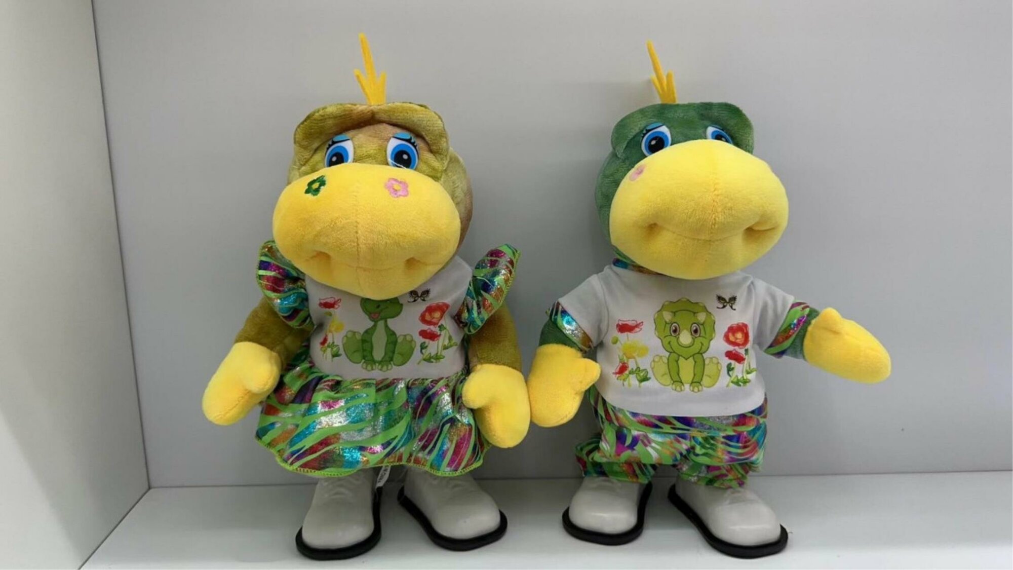 Динозаврик музыкальный на батарейках 26x20CM 1 шт