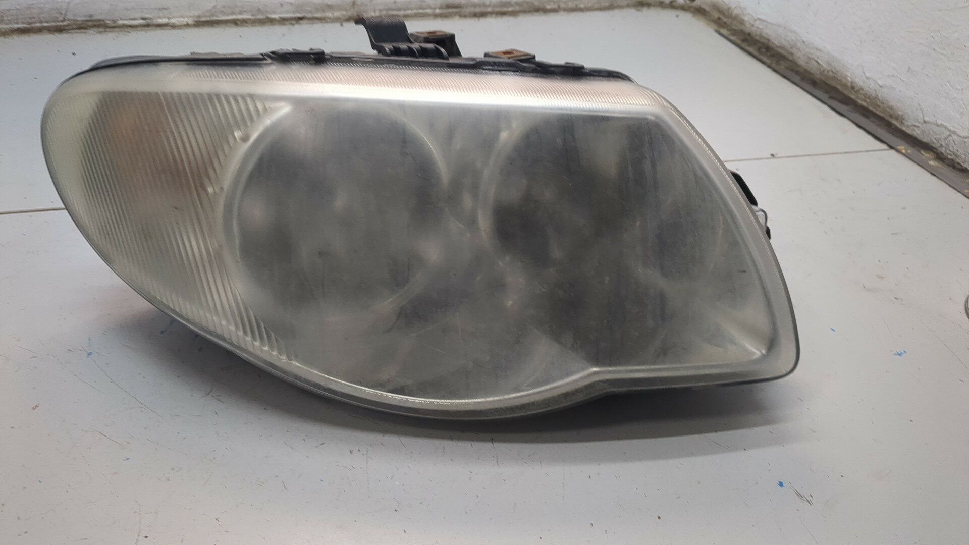 Фара (передняя) правая Chrysler Voyager Б/У