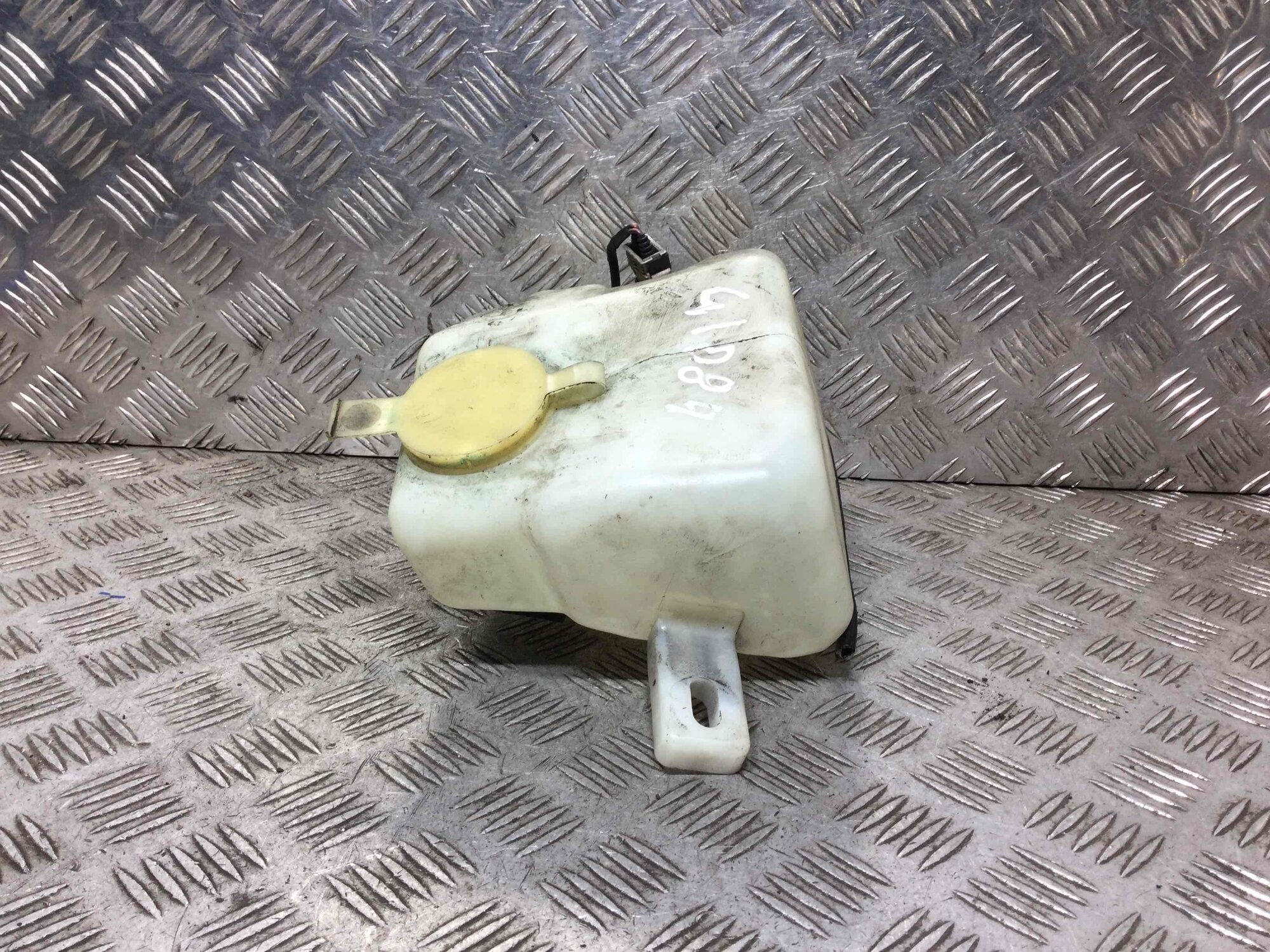 Б/У Бачок омывателя BMW 3-Series 3-Series E36 1990 - 2000 1995 г.