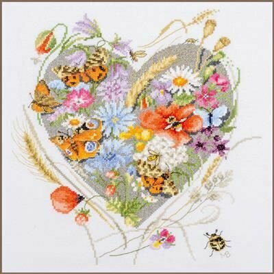 PN-0212837 Набор для вышивки крестом LanArte "Сердце из цветов"