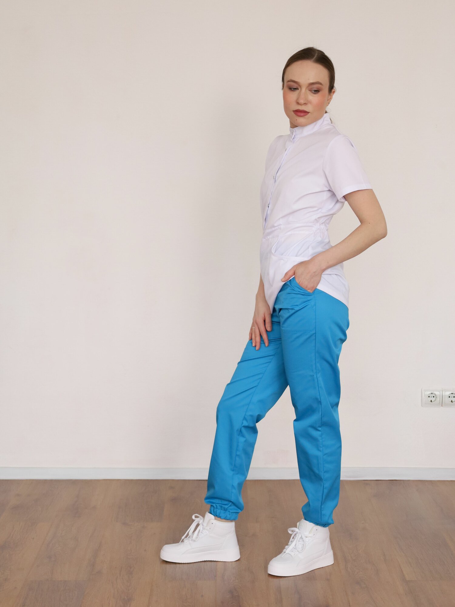 Брюки МедиКам, женские, джоггеры, медицинские, хлопок 50%, полиэстер 50%, голубые