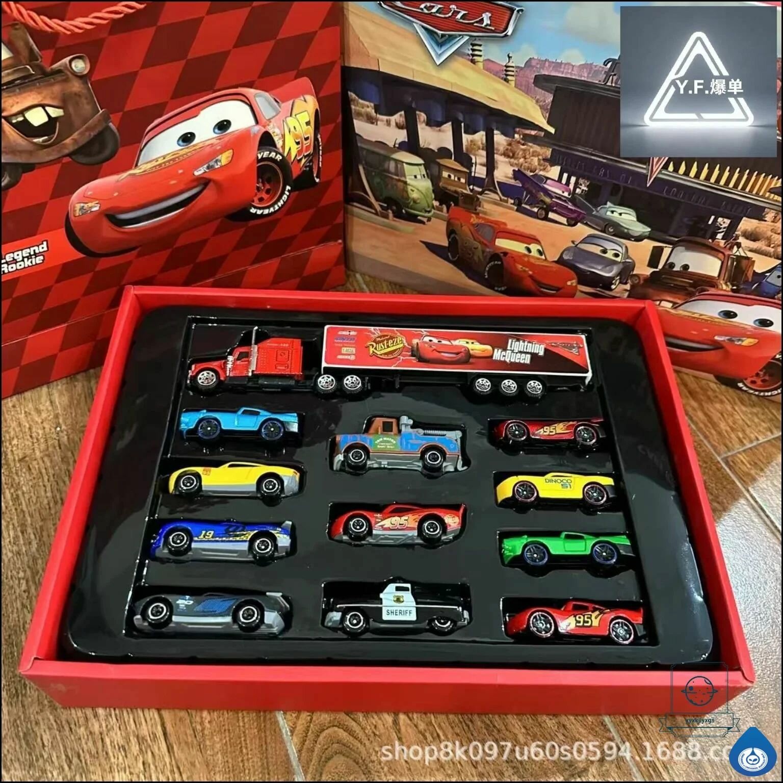 Набор из 12 игрушек-машинок для мальчика Молния Маккуин cars