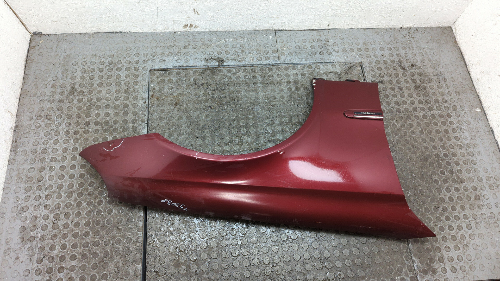 Крыло правое переднее Mercedes E W211 Б/У