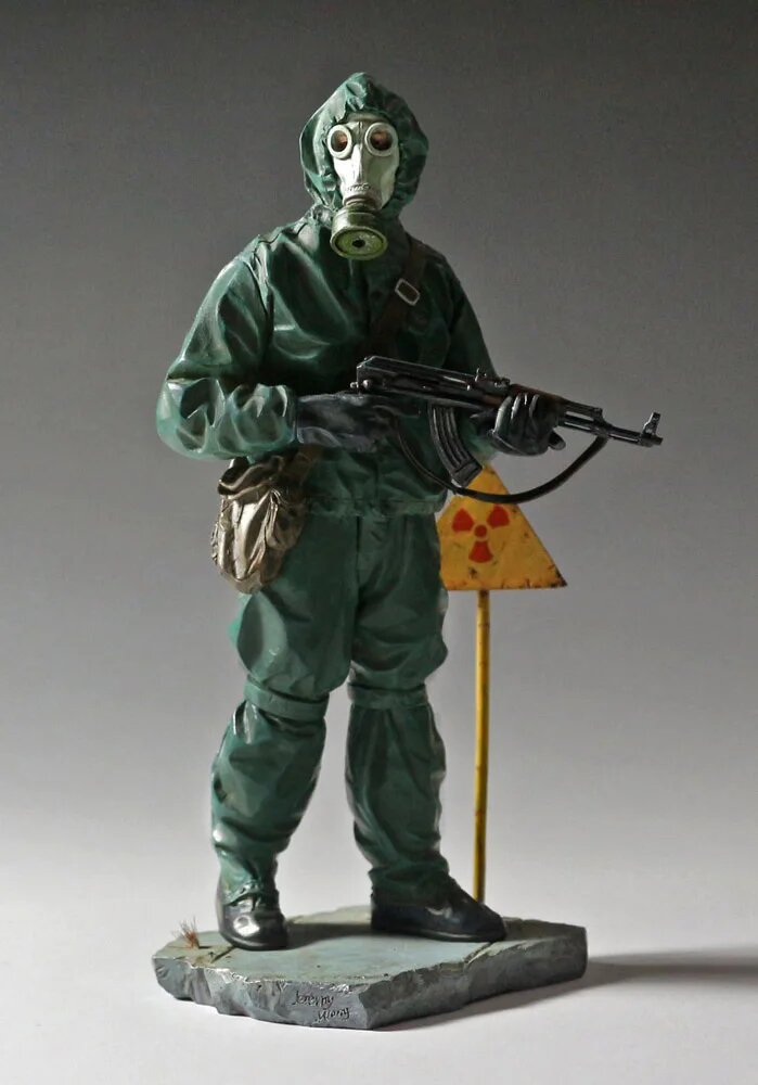 Фигурка Wyrd 1/16 120мм с противогазом