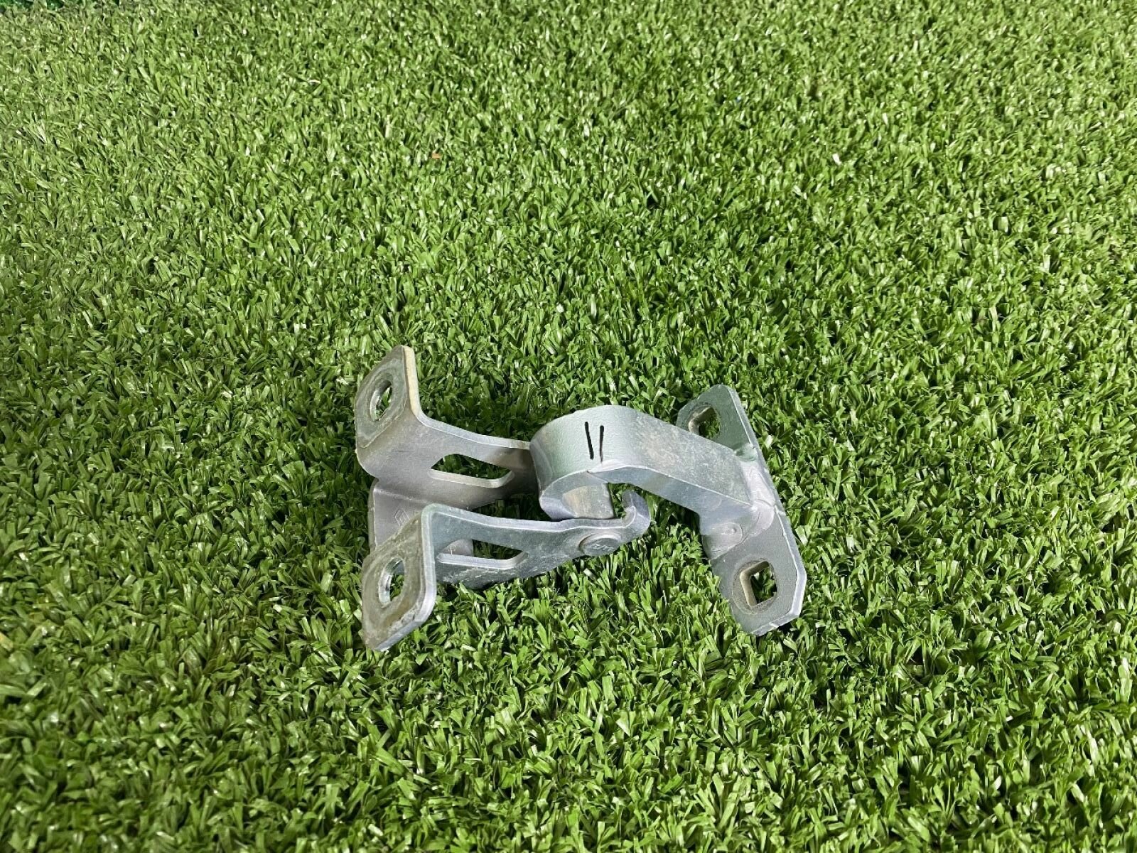 Петля двери багажника верхняя Lada Largus Б/У с пробегом