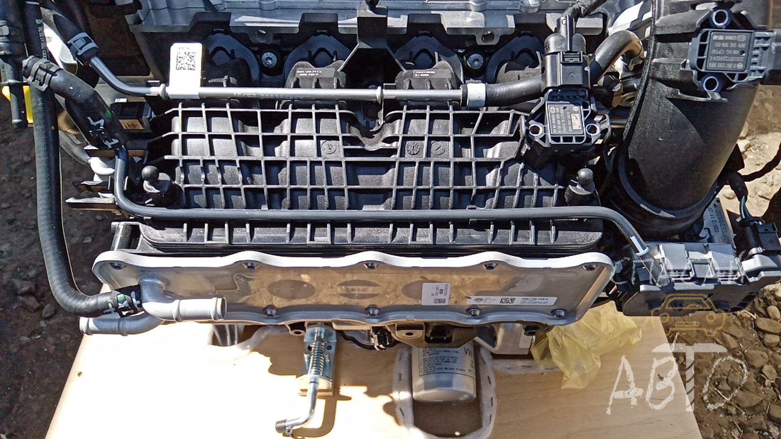 Коллектор впускной Taos Volkswagen 04E129711L