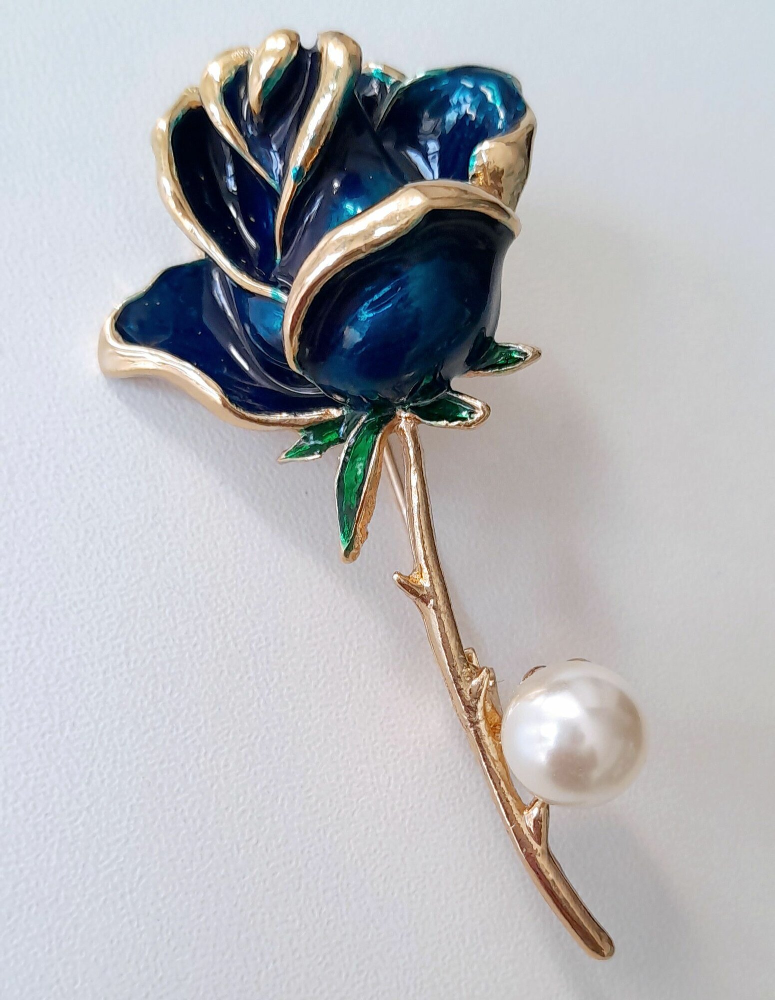 Брошь, жемчуг имитация, эмаль, искусственный камень