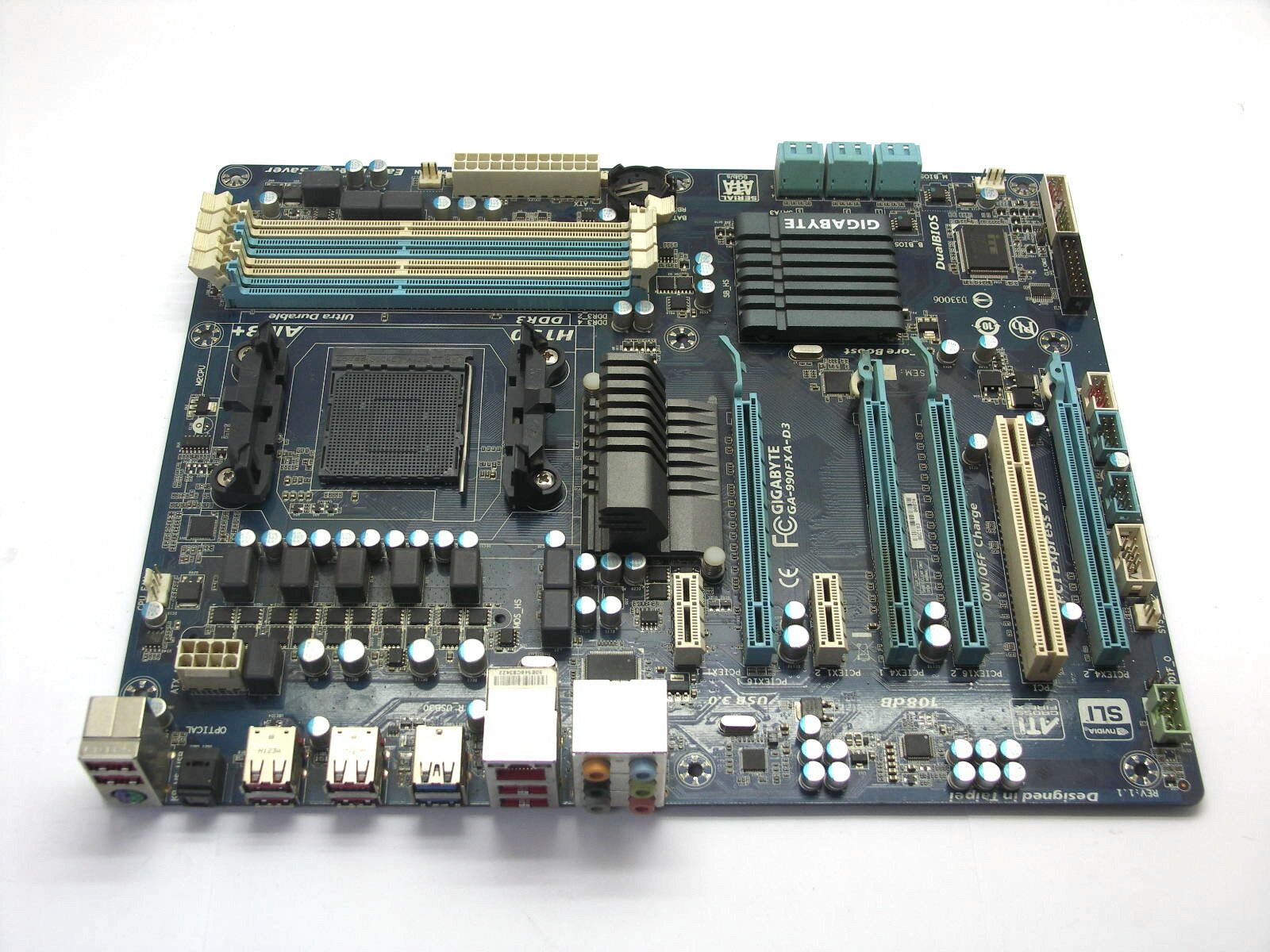 Материнская плата S-AM3+ Gigabyte GA-990FXA-D3, AMD990/4xDDR3/6PCI-Ex/SATA/Sb/Lan/ATX